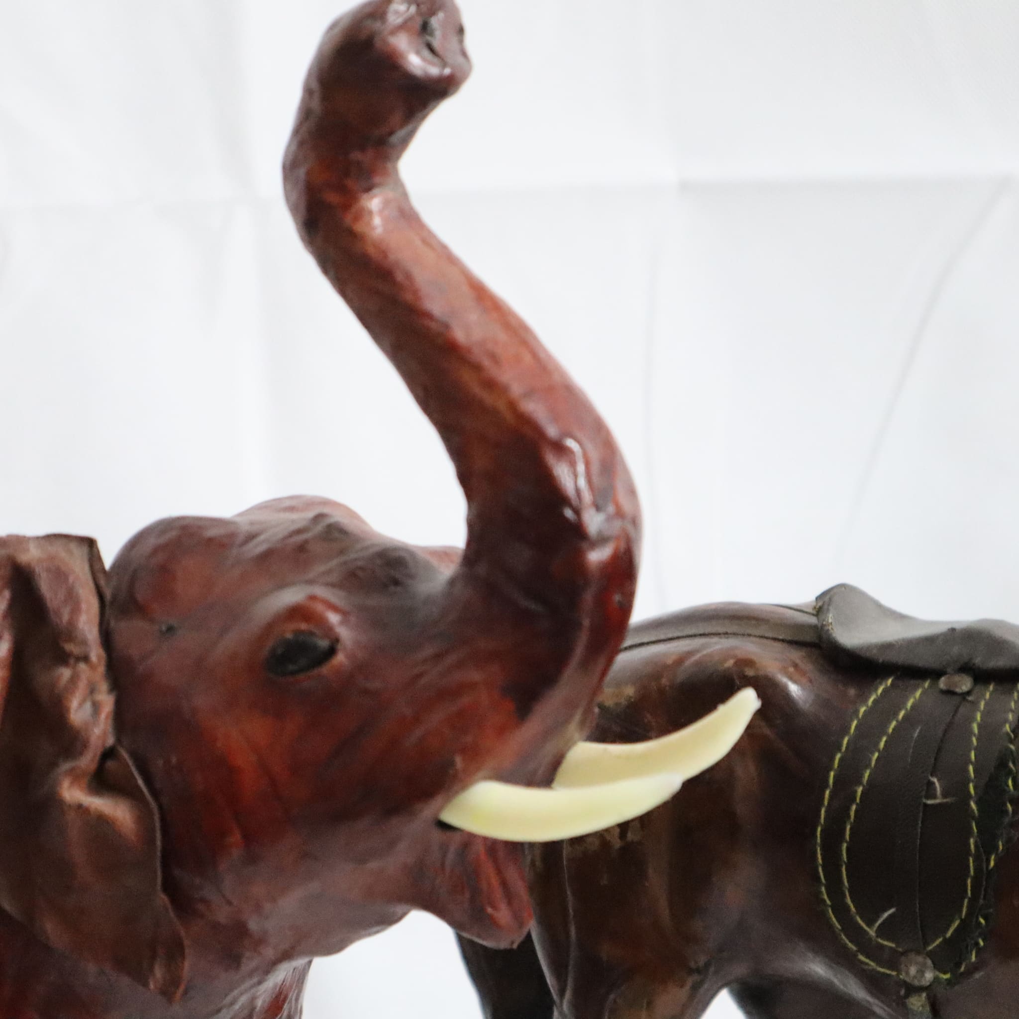 Ethnic Animal Set in leather, dromedary, lion, horses, elephants ...